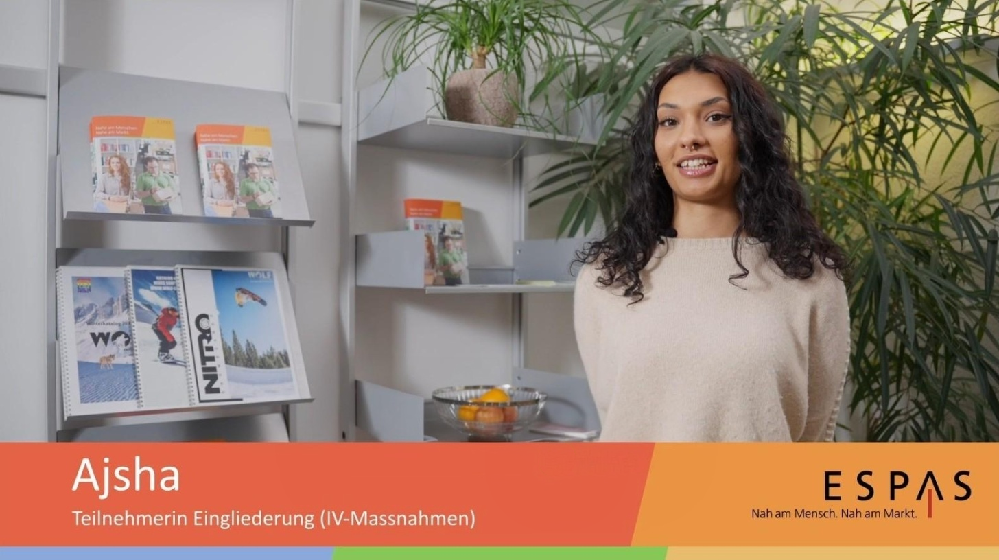 Neues Video zur Praxisfirma: Teilnehmerin Ajsha erzählt von ihren ...